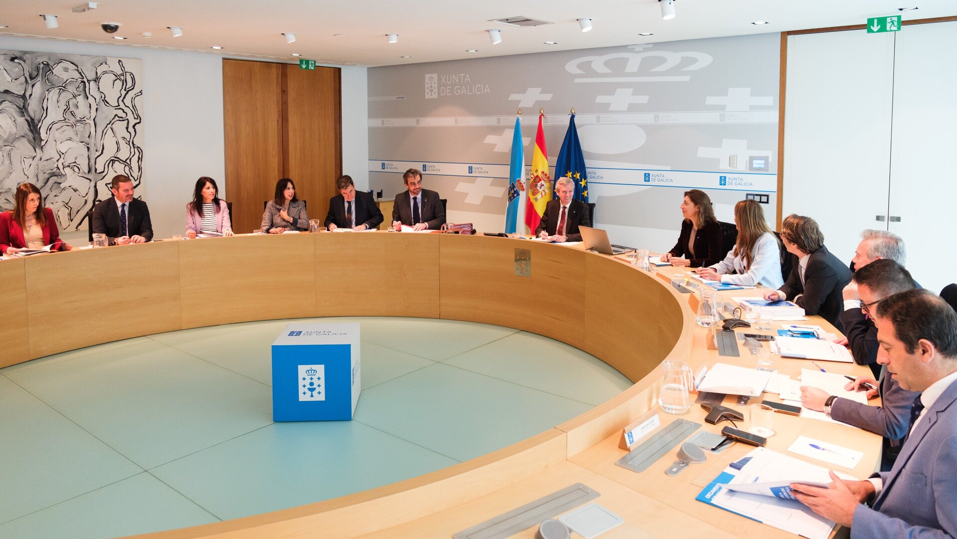 Galicia activa un plan contra la soledad no deseada entre los mayores y ...